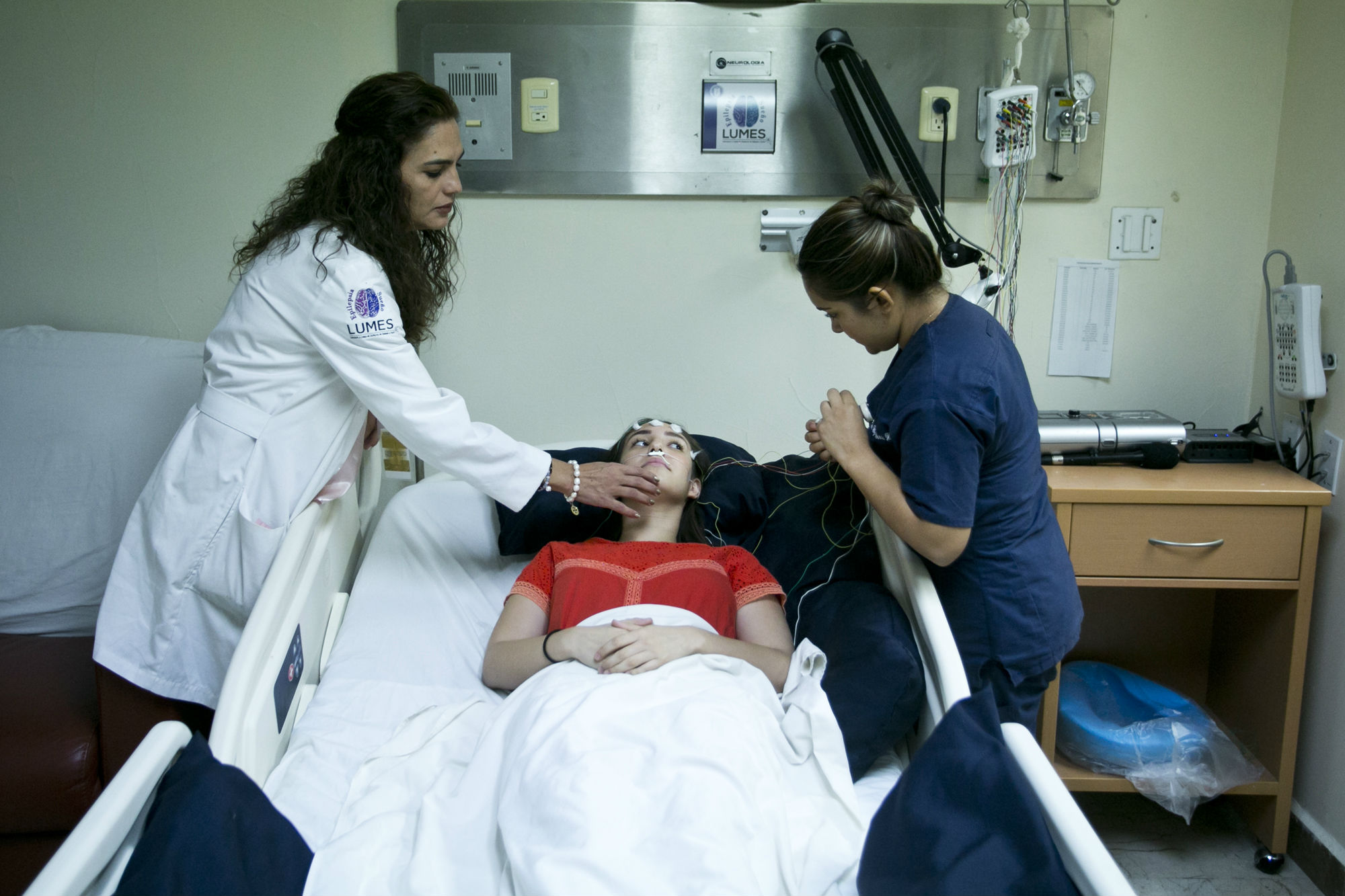 Apaga tus dispositivos móviles - Universidad Autónoma de Nuevo León