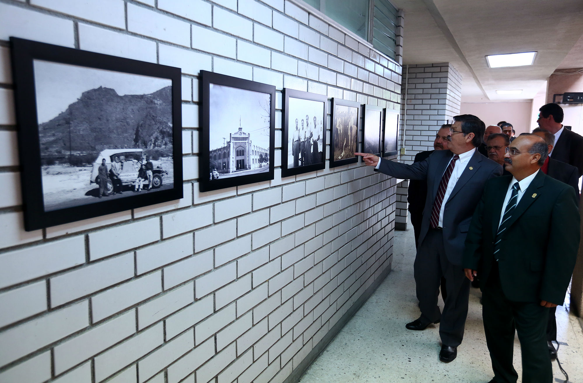 Presentan la historia de la EIAO - Universidad Autónoma de Nuevo León