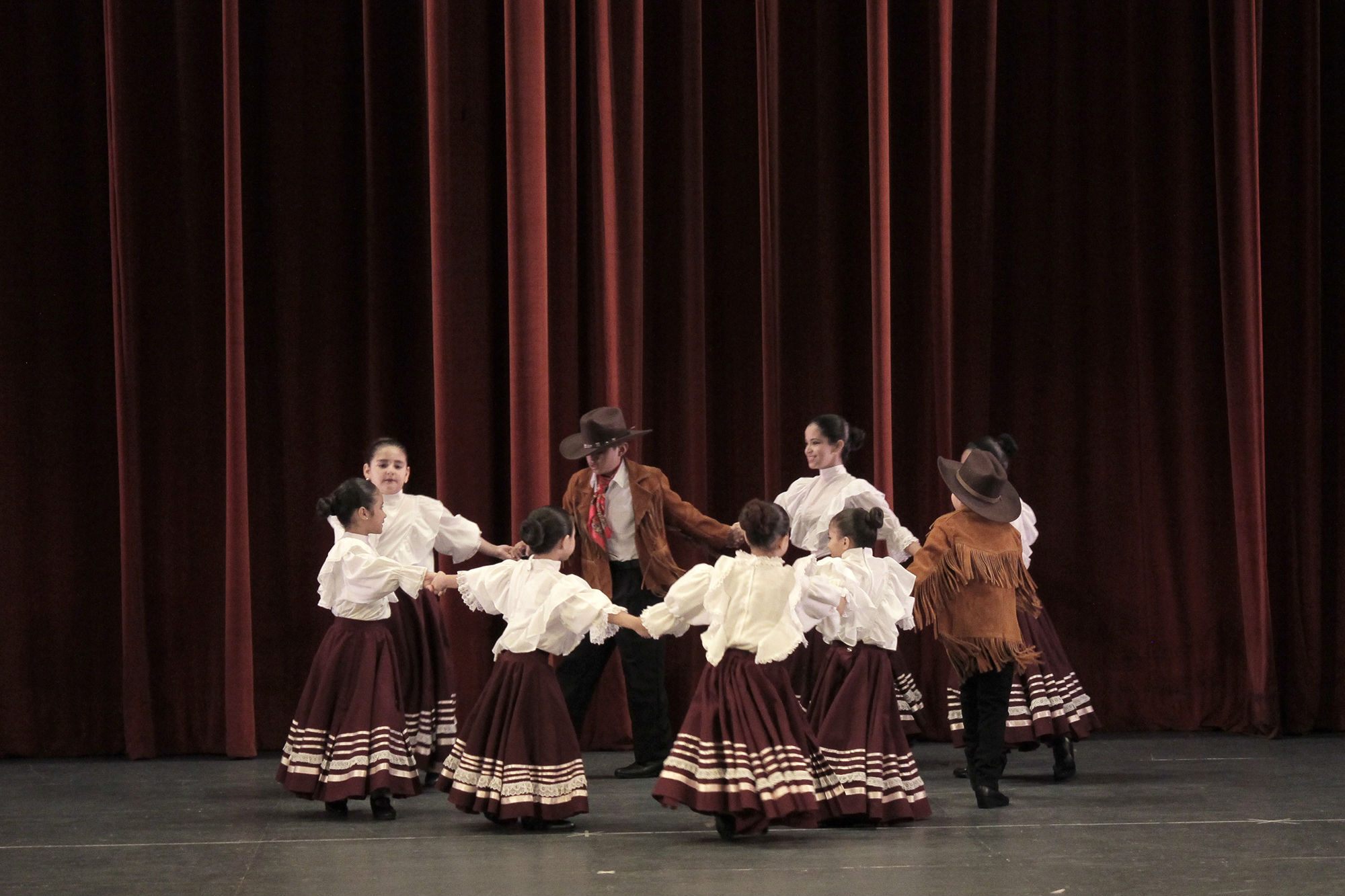 Imparten taller infantil sobre folklor de Nuevo León - Universidad ...