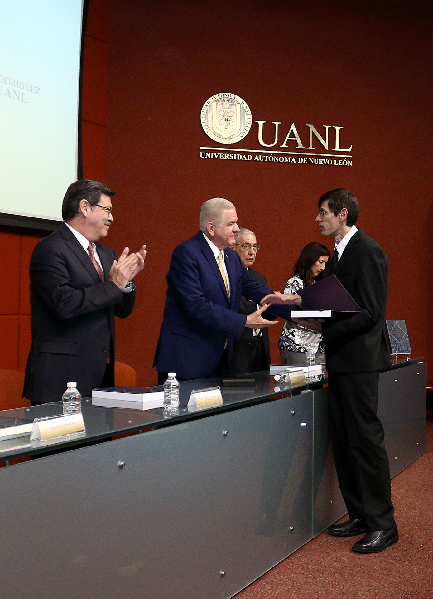 Trascendiendo palabras por Jesús Ancer Rodríguez - Universidad Autónoma ...