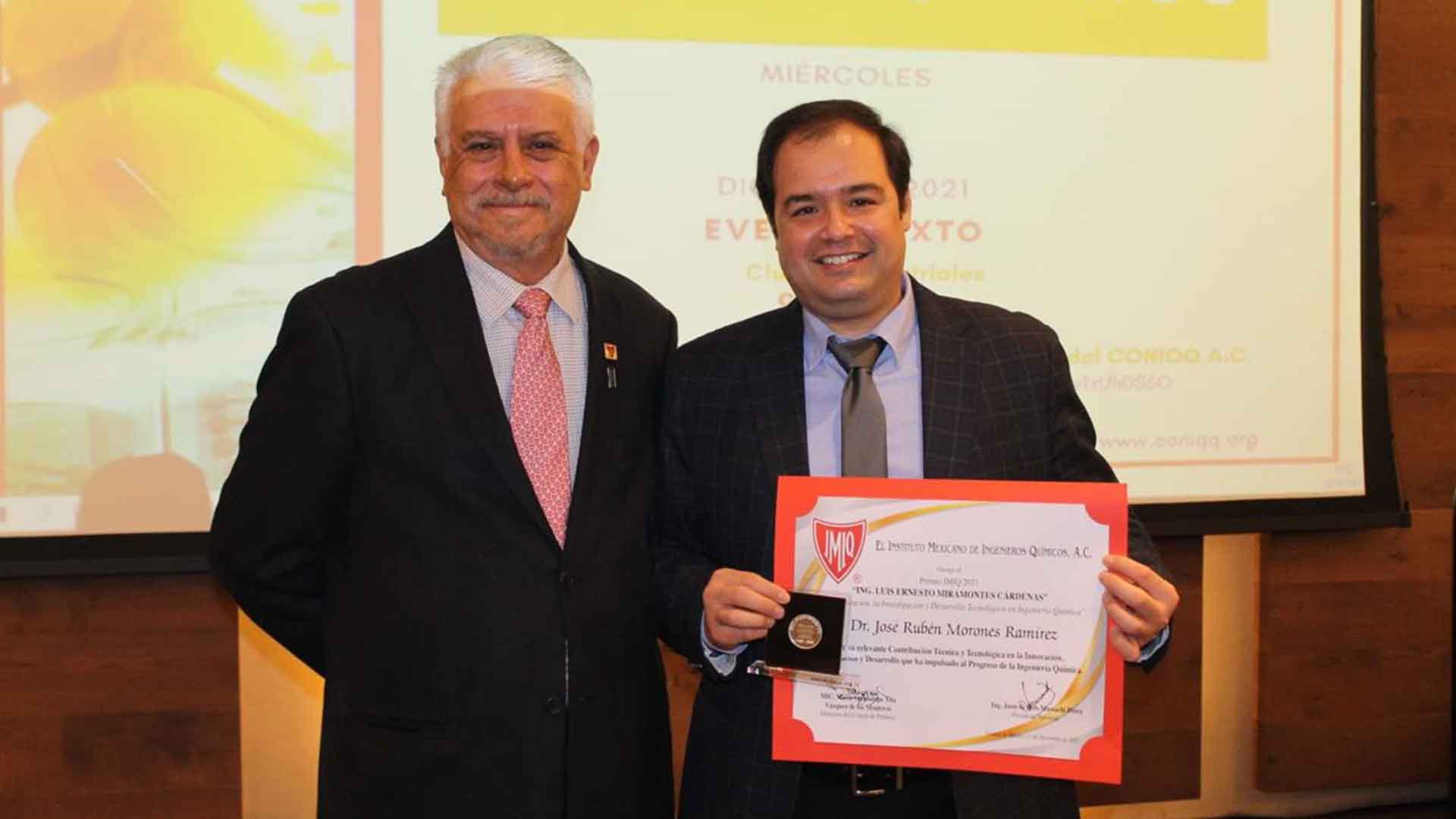 Recibe Premio IMIQ el doctor José Rubén Morones - Universidad Autónoma ...